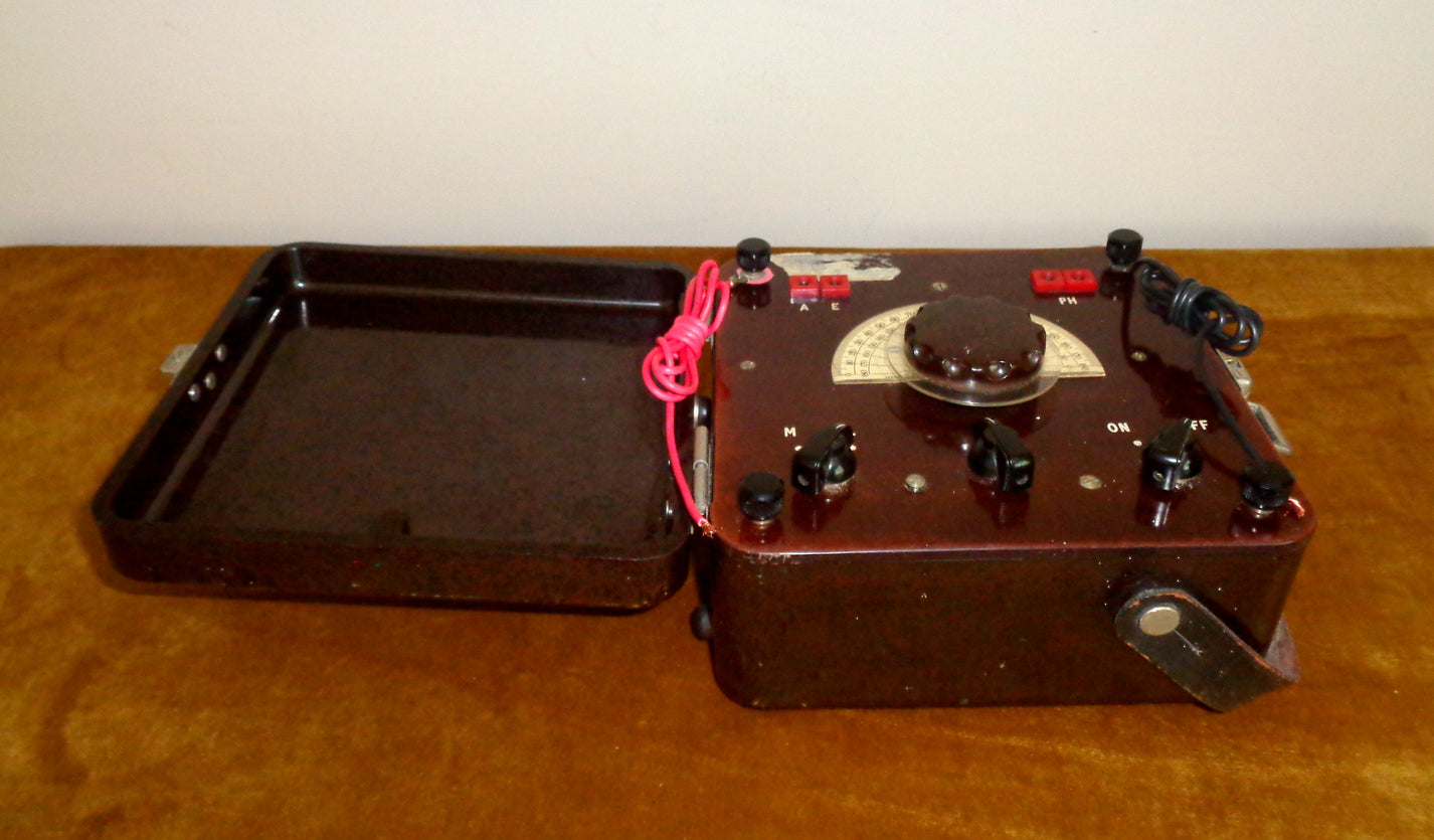 1940s MW /LW Crystal Radio In A Bakelite Case – Mullard Antiques and ...