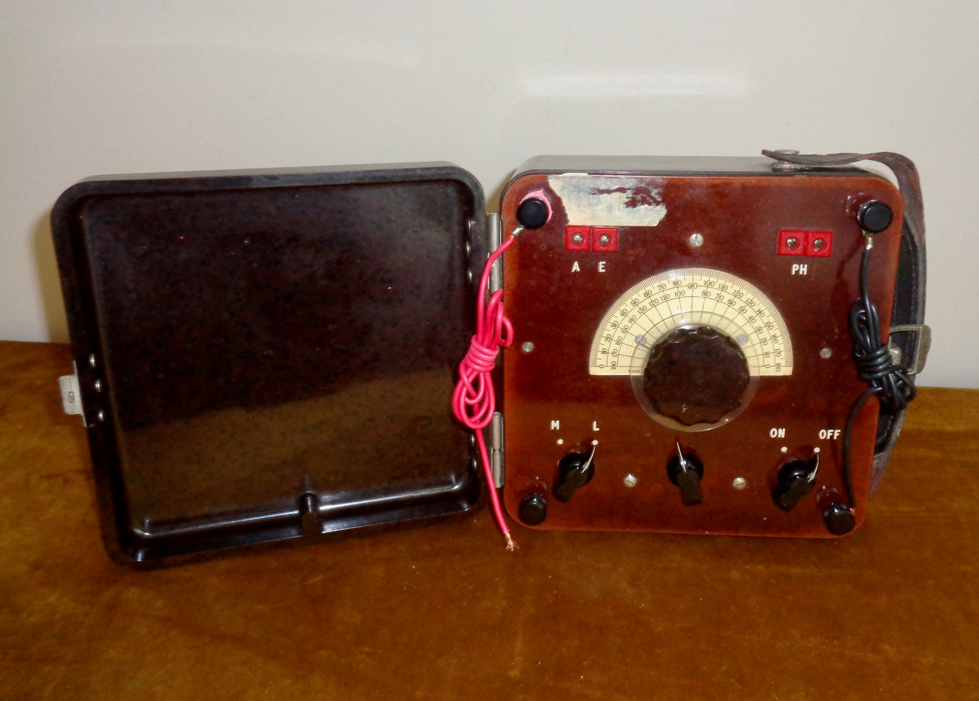 1940s MW /LW Crystal Radio In A Bakelite Case – Mullard Antiques and ...