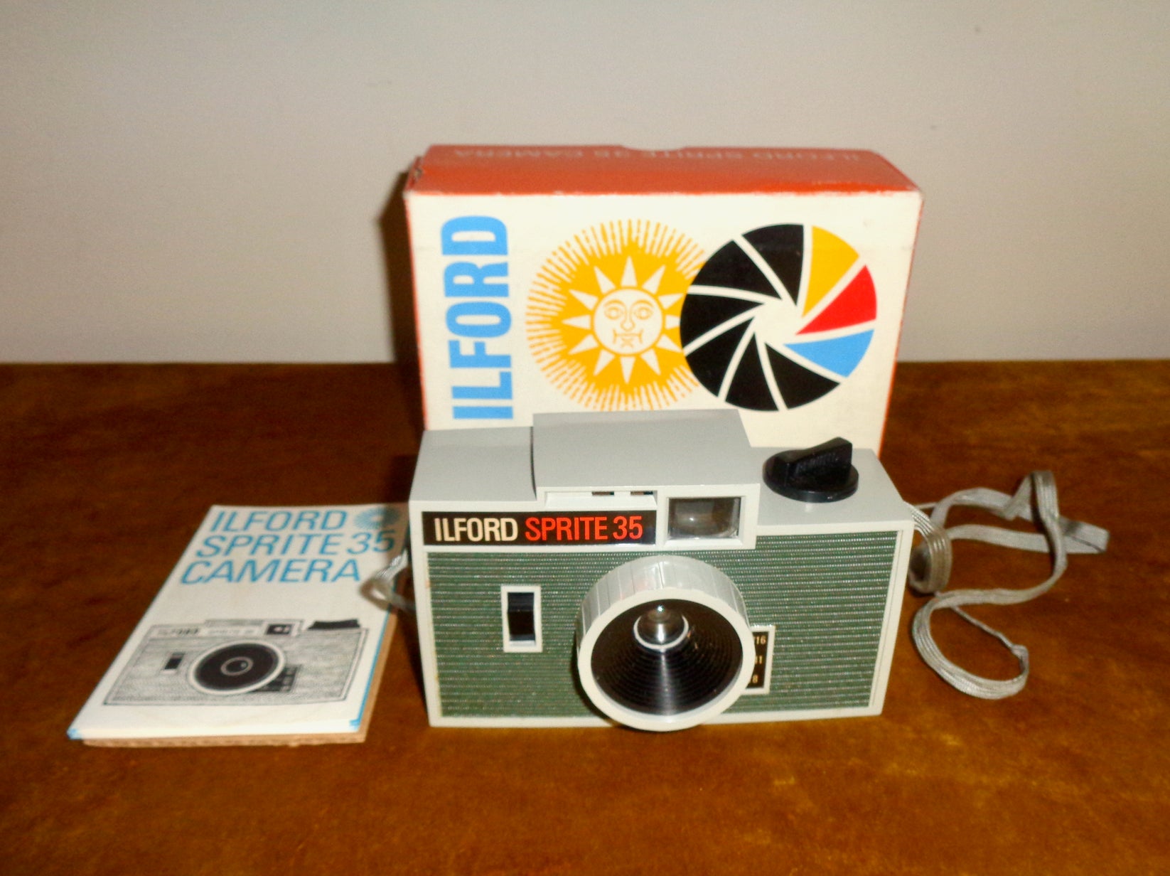 1960s Ilford Sprite 35mm Film Camera In Its Original Box – Mullard ...