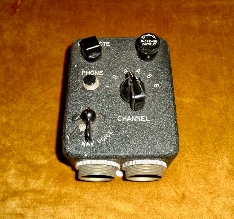 WW2 USAF Aircraft Radio Control Unit C35 / ARR-2A With Mounting Plate ...