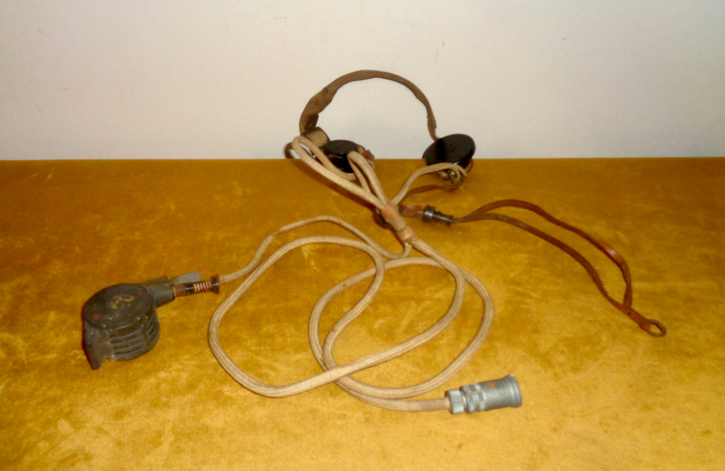 WW2 Canadian WS58 Headset Comprising Dominion Headphones with DM1 Micr ...