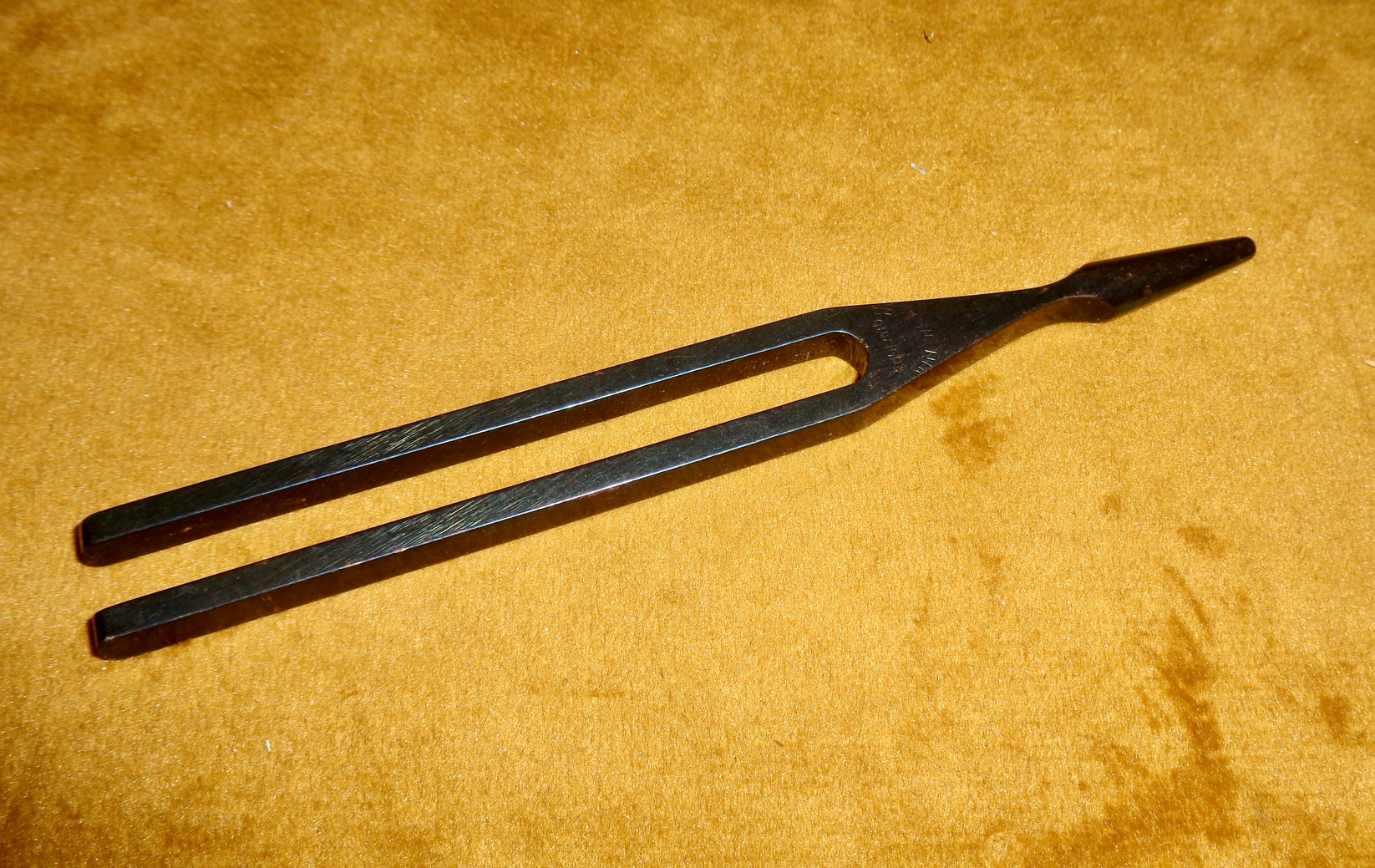 Preowned John Walker Tuning Fork G Frequency 392Hz – Mullard Antiques ...