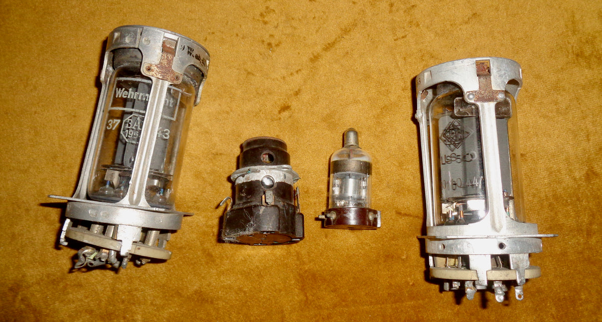 Set of Four WW2 German Telefunken Thermionic Valves – Mullard Antiques ...