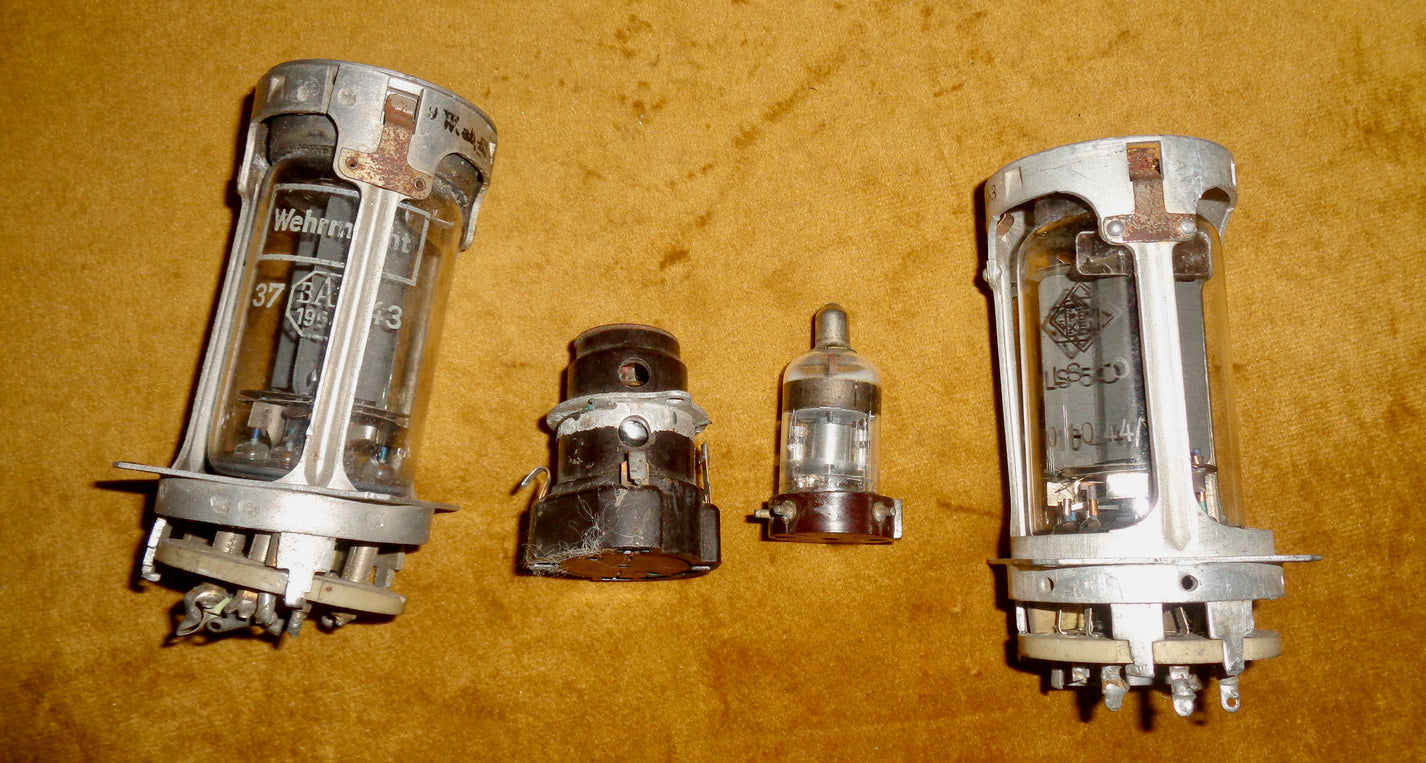 Set of Four WW2 German Telefunken Thermionic Valves – Mullard Antiques ...