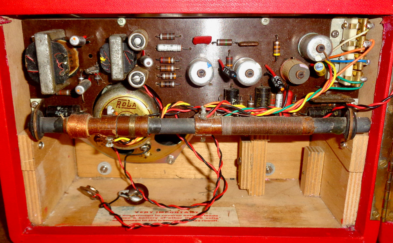 1950s Red Roberts RT1 Two Waveband LW/MW Transistor Radio – Mullard ...