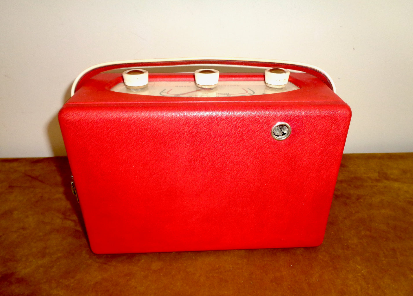 1950s Red Roberts RT1 Two Waveband LW/MW Transistor Radio – Mullard ...