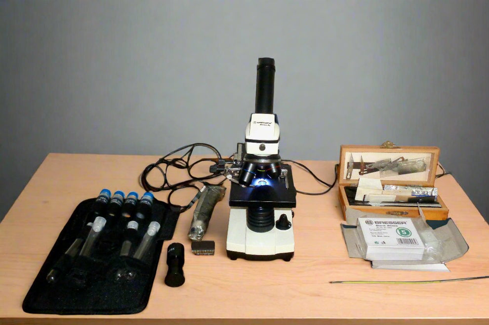 Vintage Bresser Biolux AL Microscope 20x to 1280x In a Transit Case Wi ...