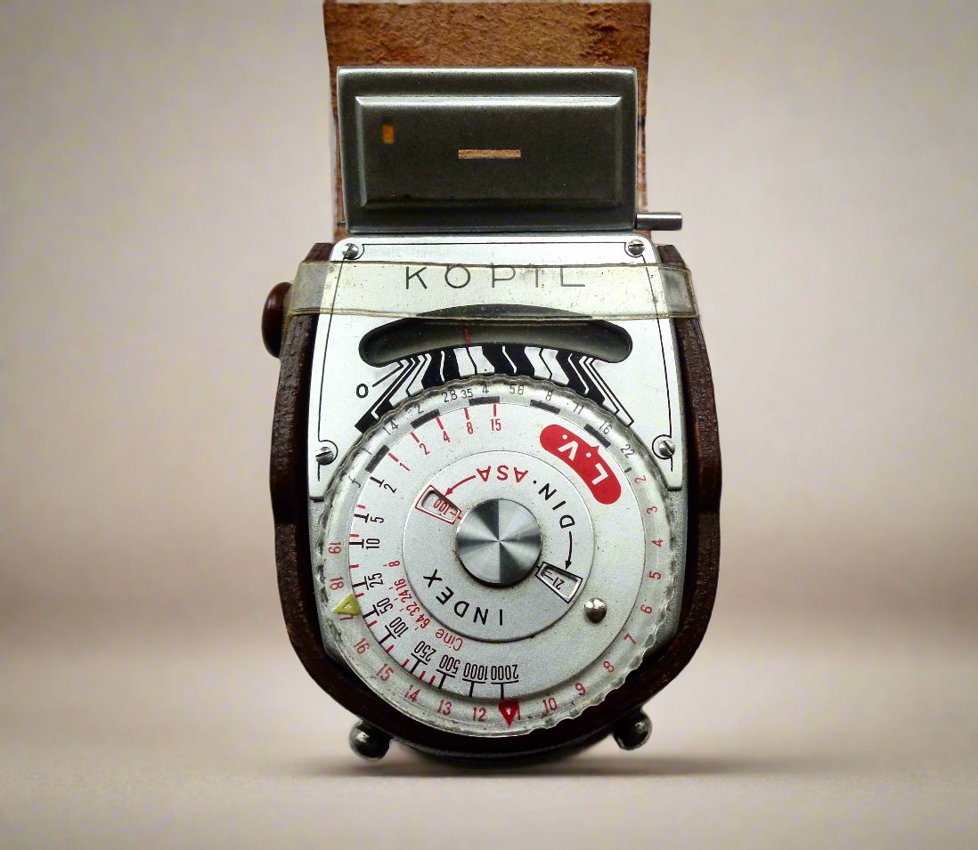 Vintage Kopil LV Selenium Light Exposure Meter – Mullard Antiques and ...