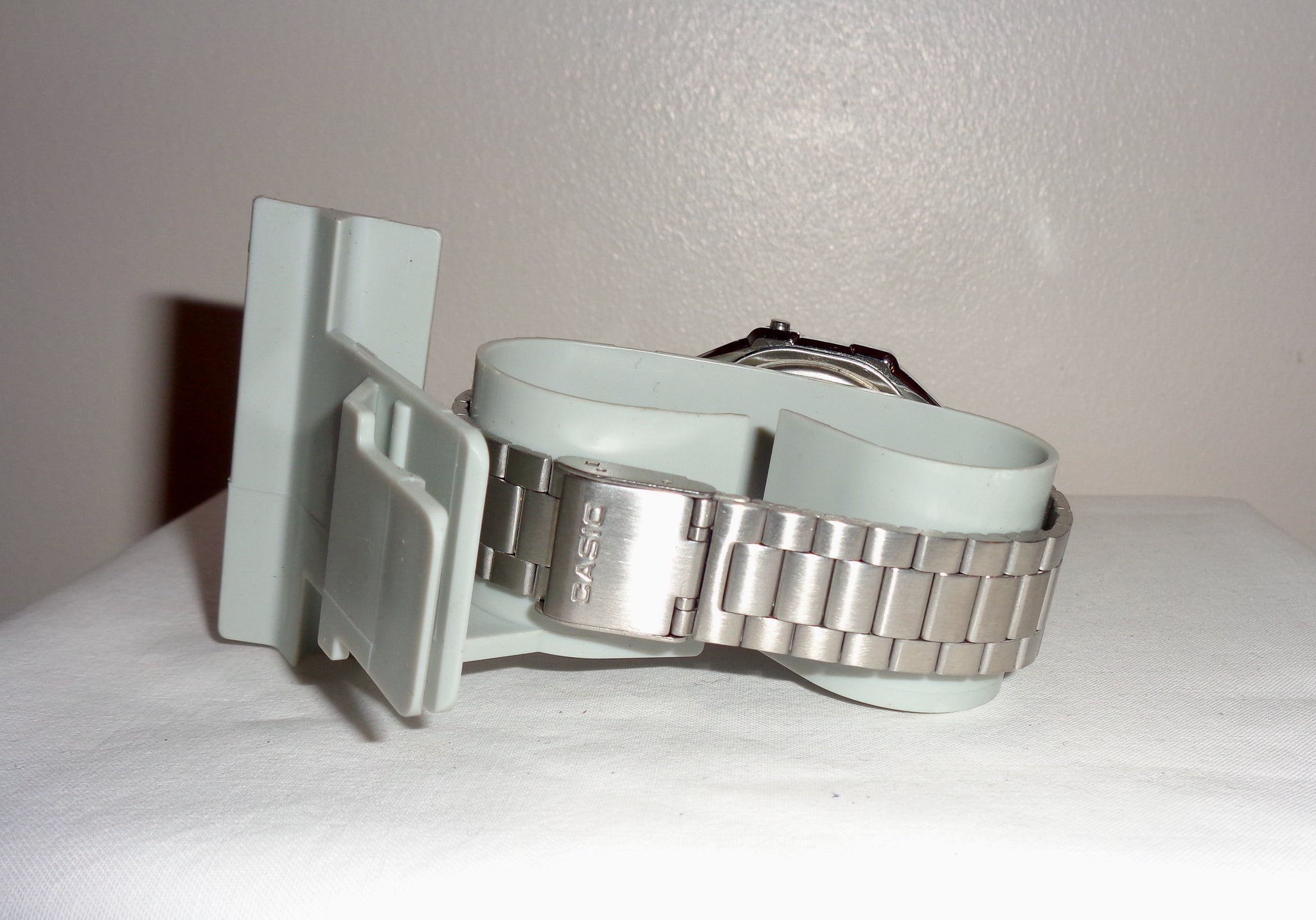 Vintage Casio A168 1572 Illuminator LCD Watch – Mullard Antiques and ...