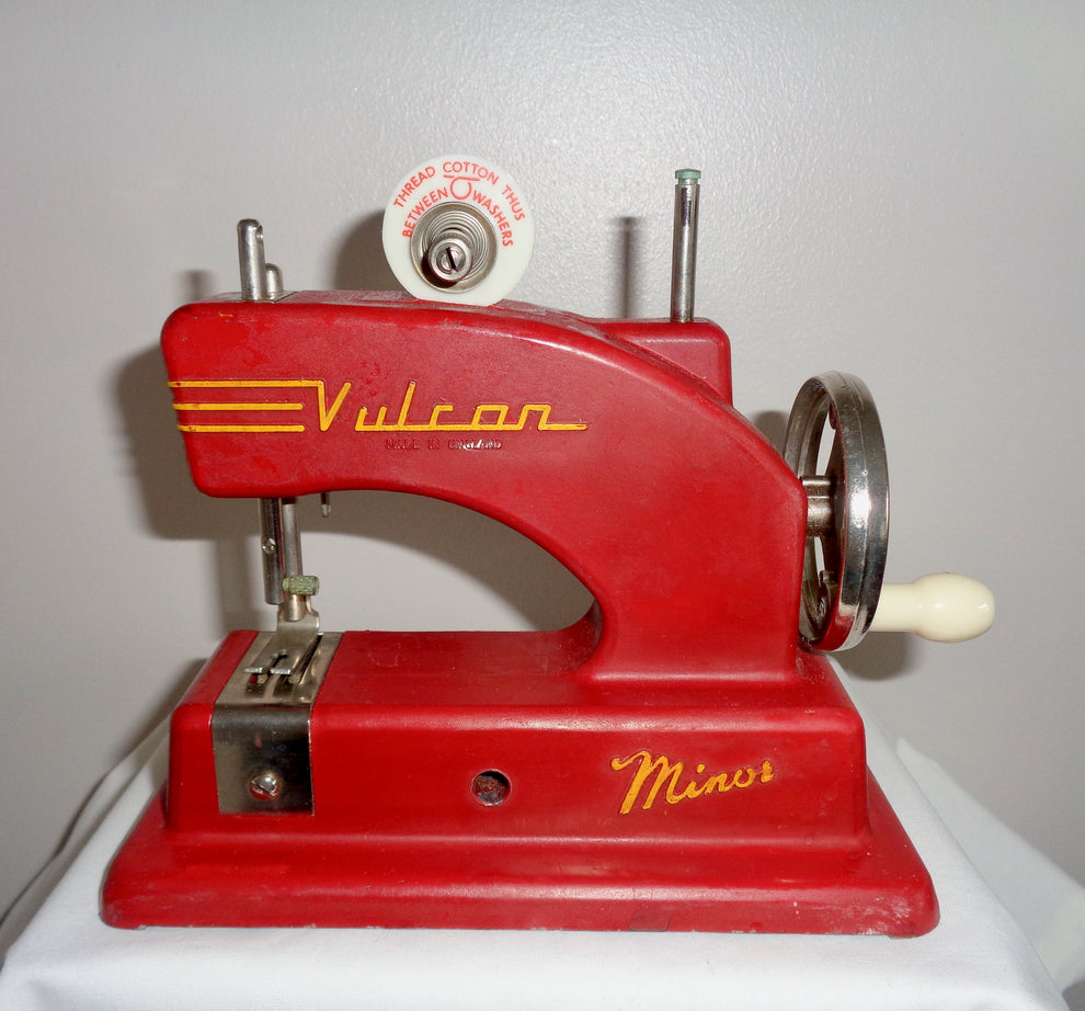 Vintage Vulcan Minor Miniature / Child's Sewing Machine In Its Origina ...