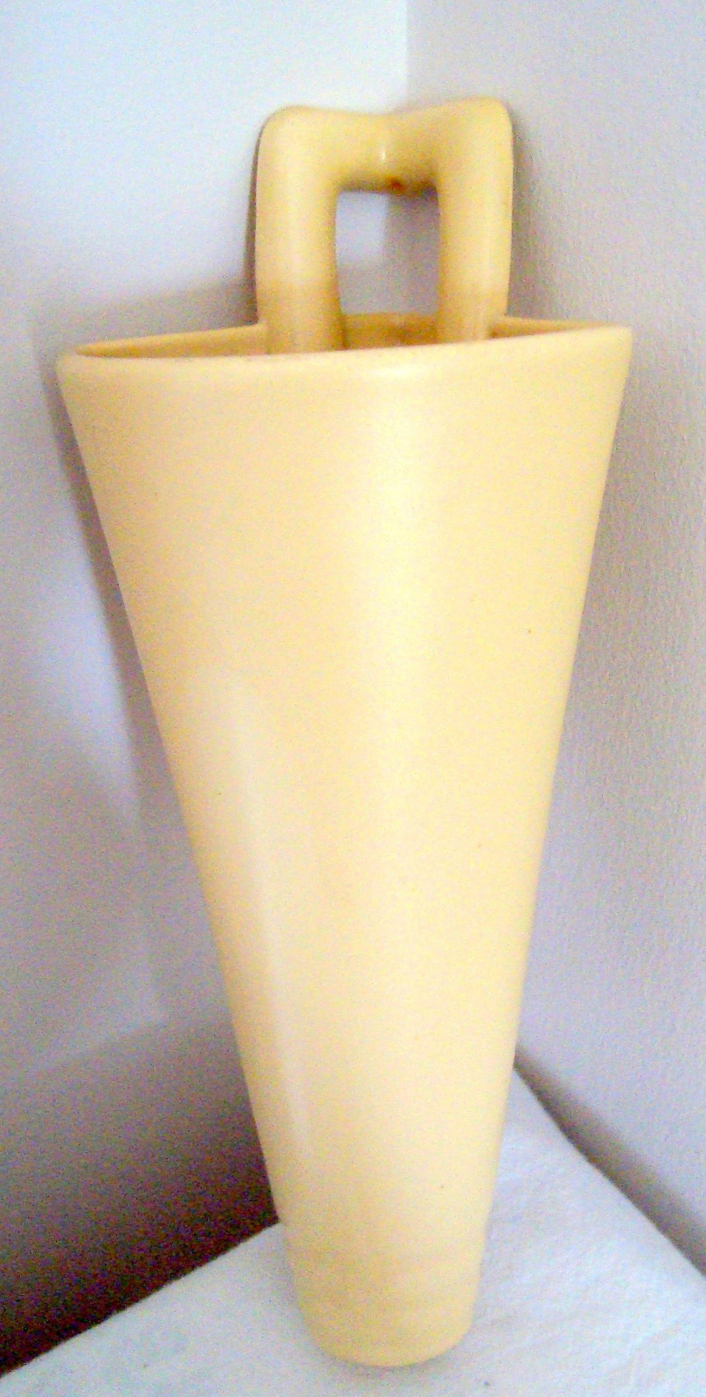 Art Deco 1930s Gray's Pottery Corner Wall Pocket Vase – Mullard ...