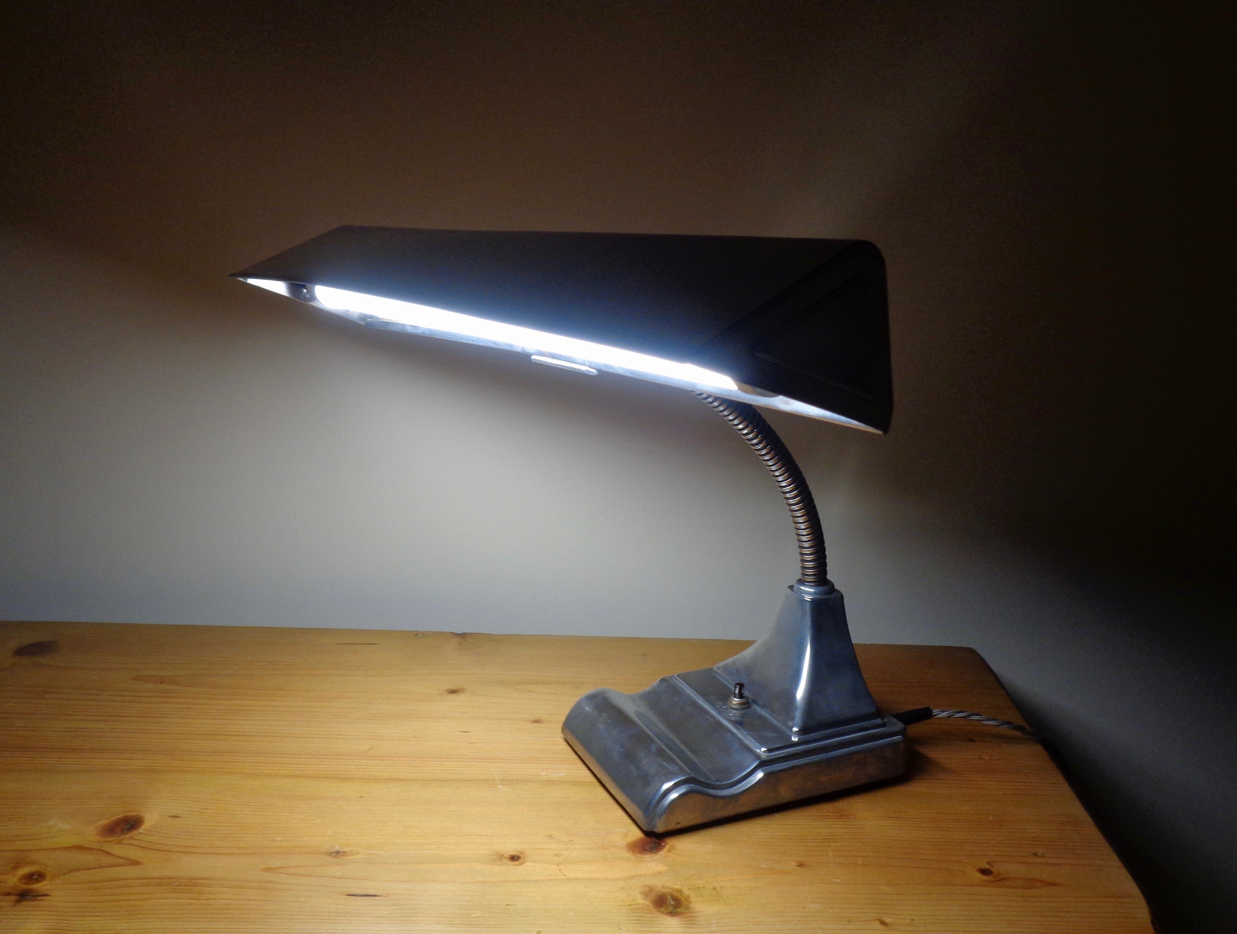 Vintage Fluorescent Flexarm Desk Lamp By The Art Speciality Co. Chicag ...