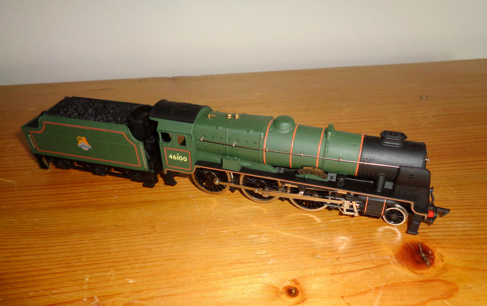 OO Gauge Mainline BR 46100 Royal Scot Steam Locomotive Engine And Tend ...