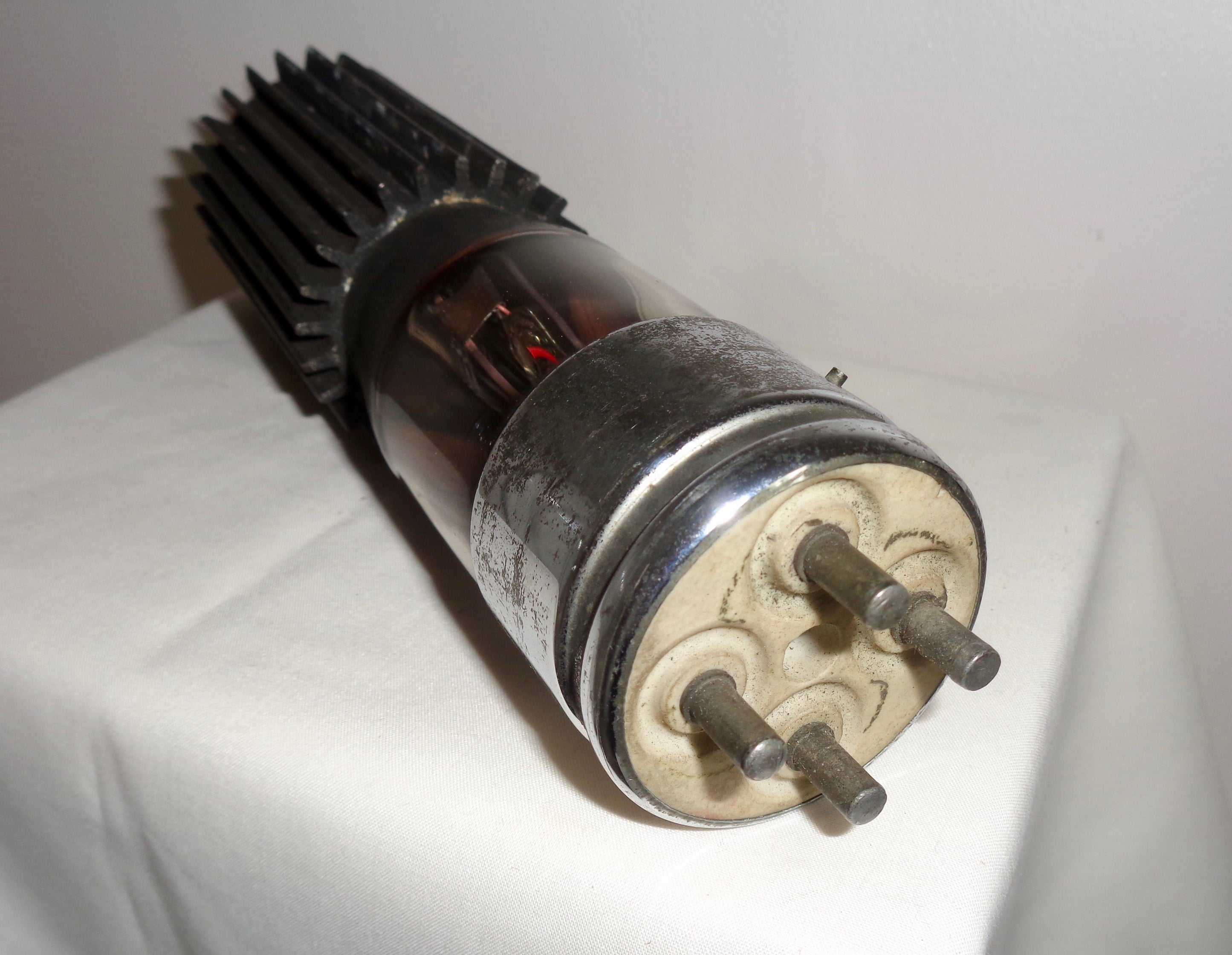 WW2 Admiralty Transmitting Triode Valve/Thermionic Tube CV1222/NT39/AT ...