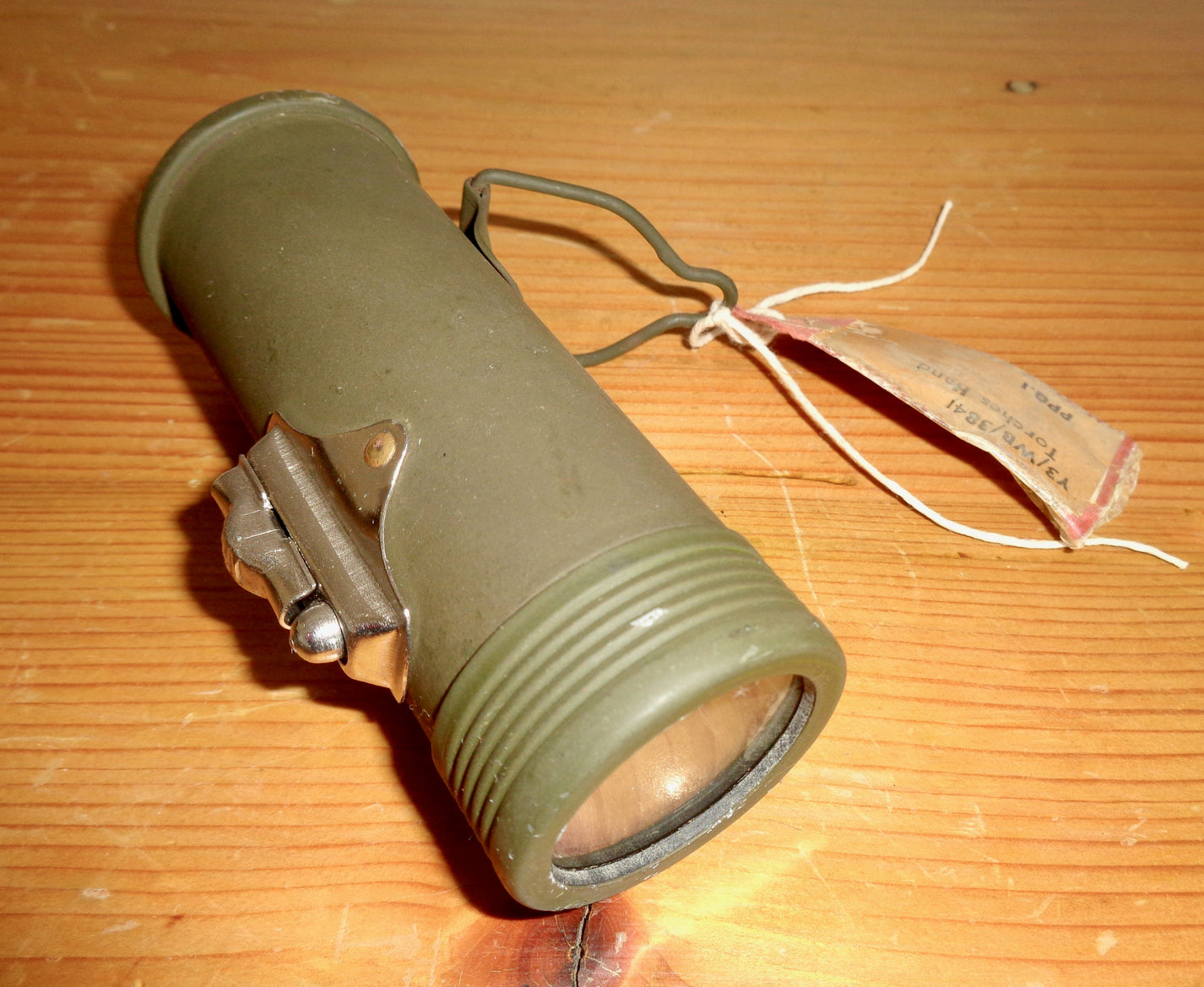 Vintage Military Hand Torch With Khaki Green Coated Surface Y3/WB/3841 ...
