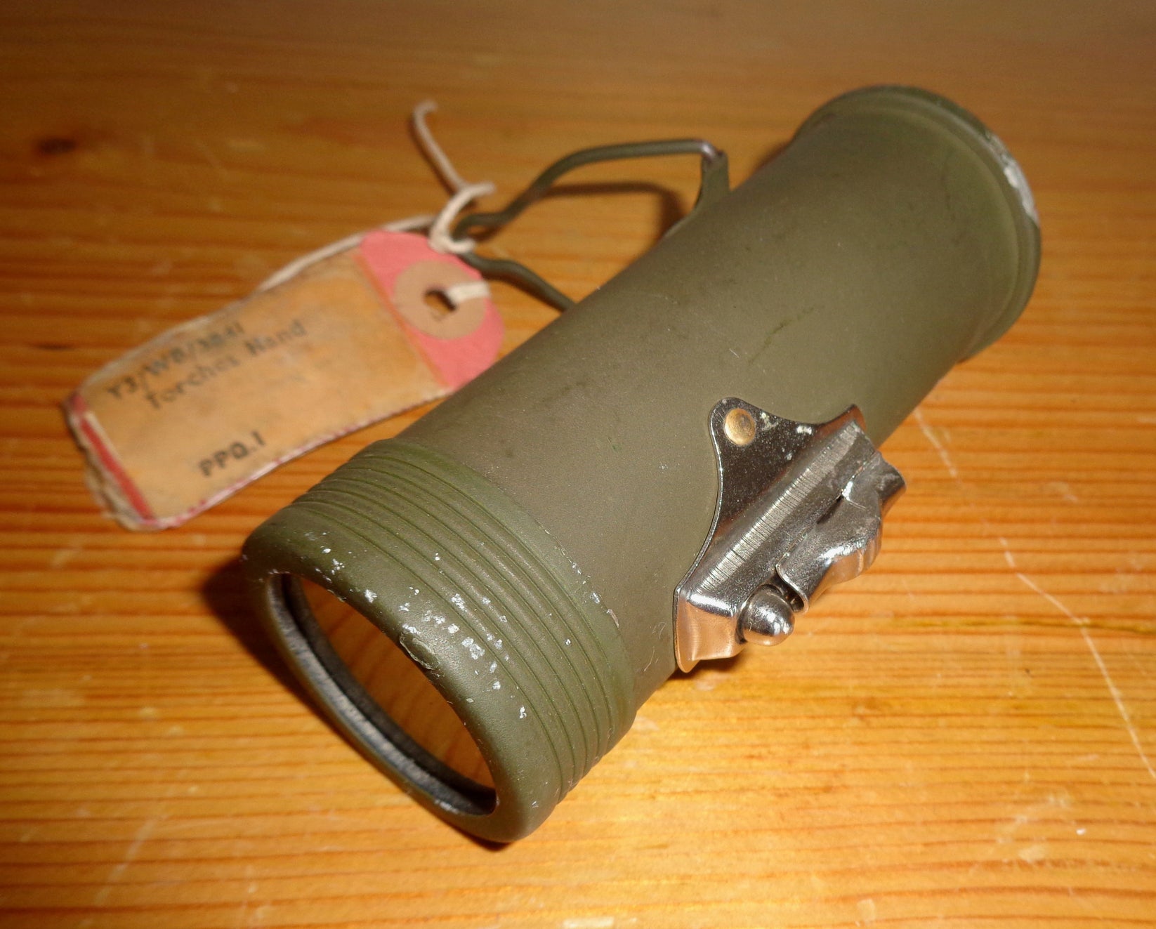 Vintage Military Hand Torch With Khaki Green Coated Surface Y3/WB/3841 ...