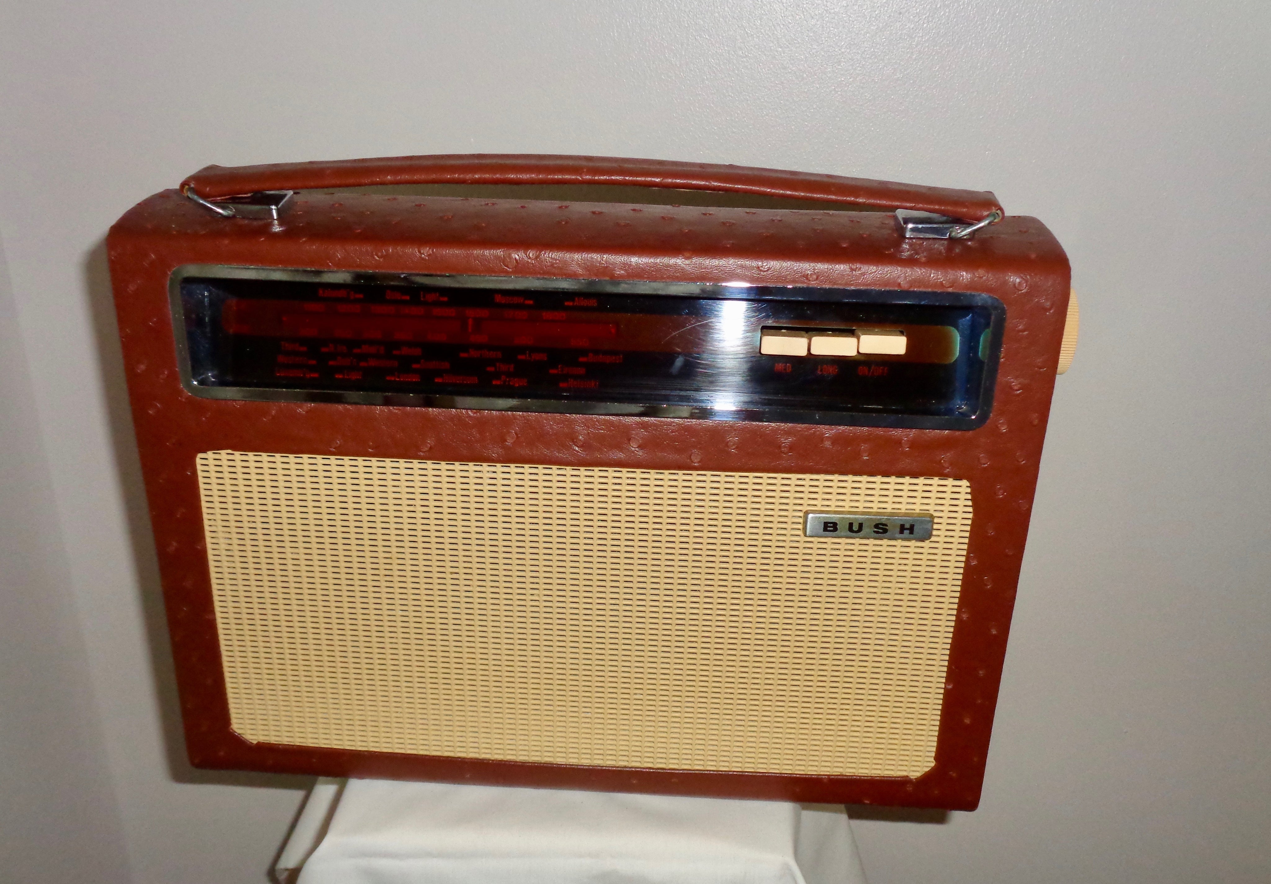 Vintage Bush Radio Model TR112 Recovered in Brown Leather – Mullard ...