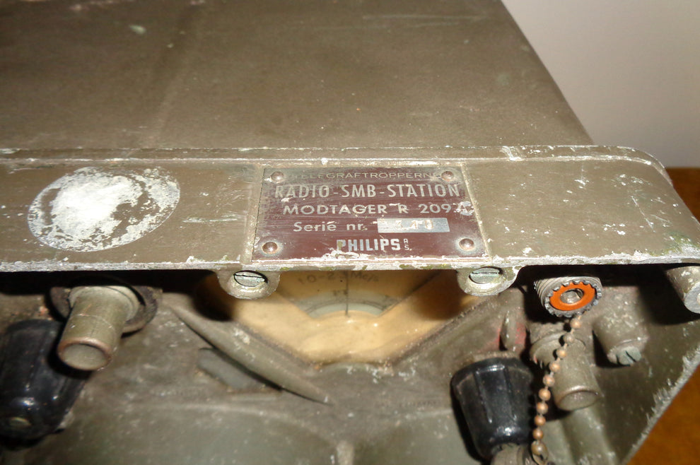 1940s Military R209 Radio Reception Set Telegraftropperns SMB Station ...