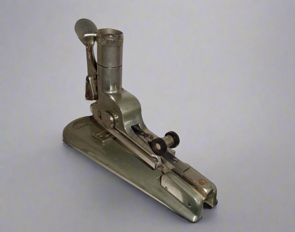 1930s Vanguard Auto Desk Stapler – Mullard Antiques and Collectibles