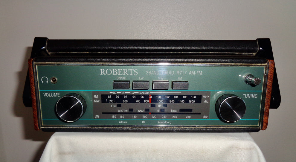 Vintage R717 Roberts Radio In Original Black Leatherette – Mullard ...