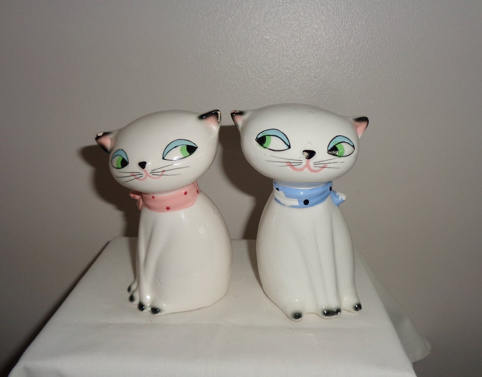 1950s Holt Howard Cat Salt & Pepper Pots With Squeakers – Mullard ...