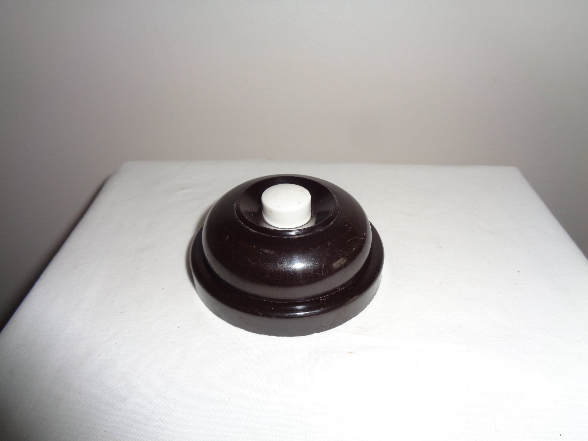 1930s Agro Bakelite Door Bell Push – Mullard Antiques and Collectibles