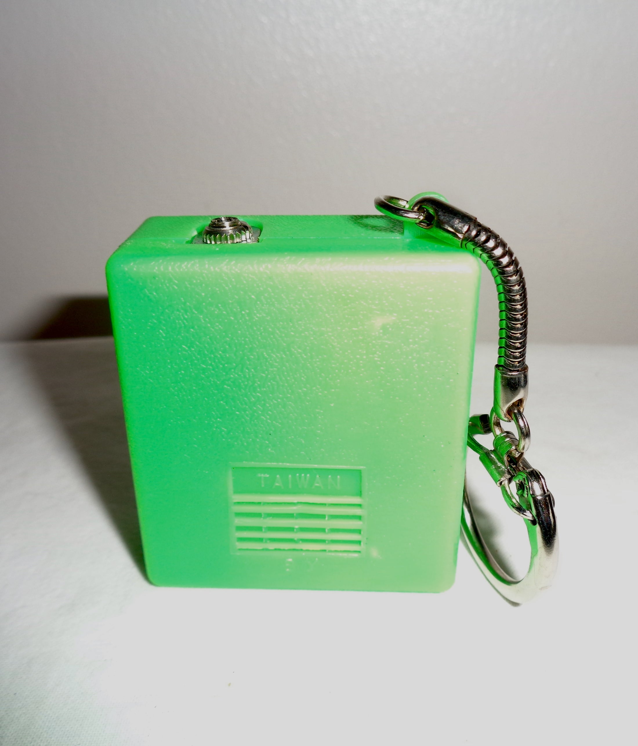 1960s Mini Radio BY-300 Portable Battery Micro Pocket Transistor ...
