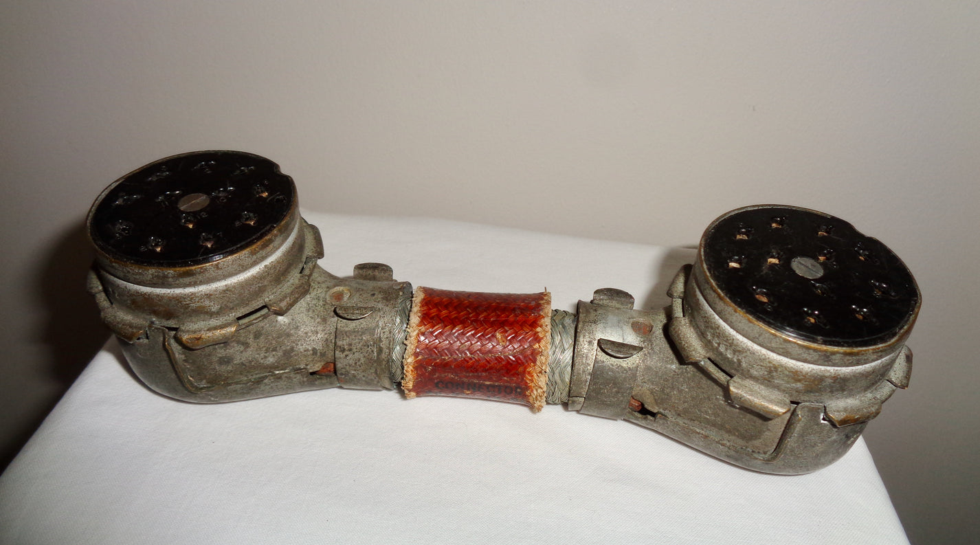 WW2 Army Wireless Set WS19 Dog Bone Connector – Mullard Antiques and ...