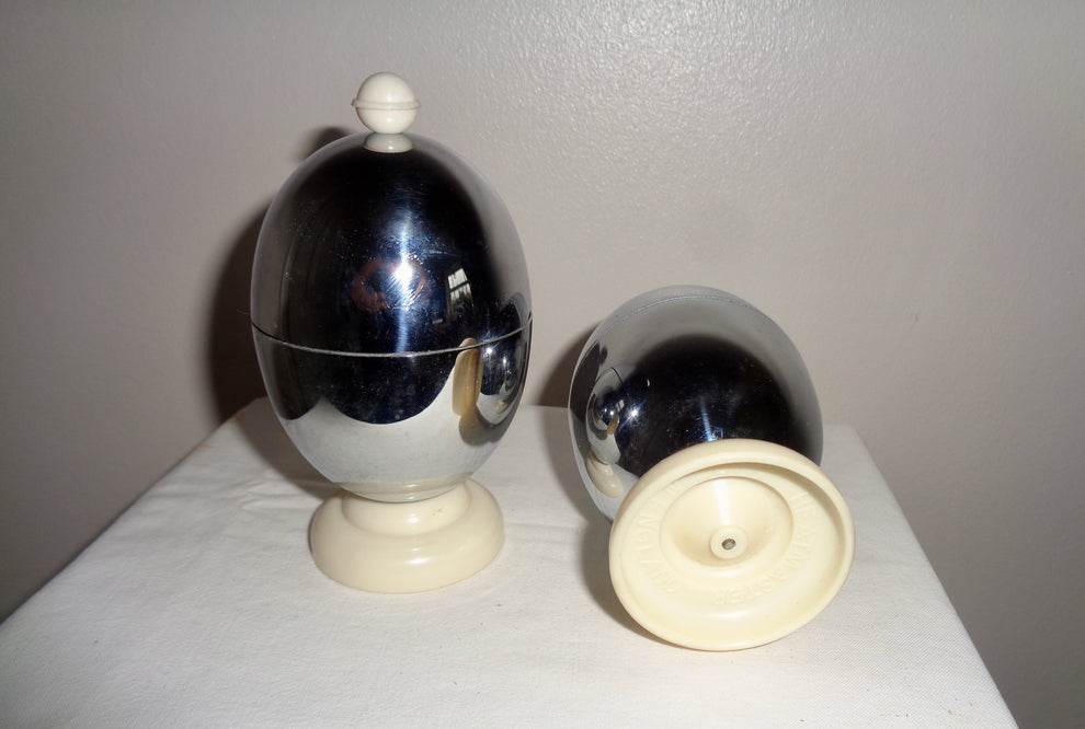 1940s Vintage Heatmaster Insulated Egg Cups Boxed Pair – Mullard ...