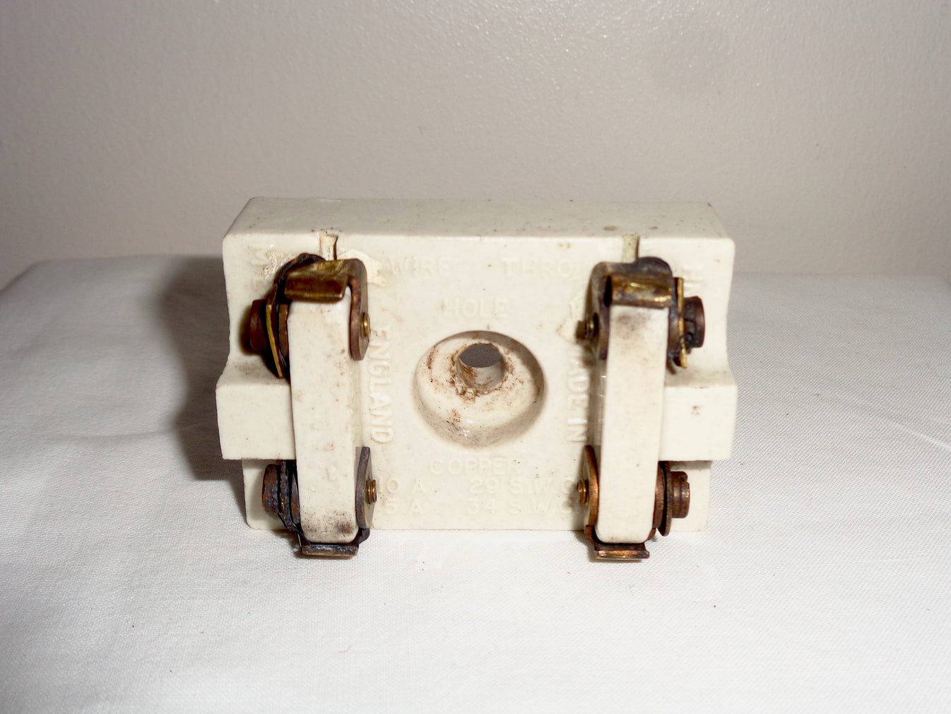 Vintage MEM DIX Ceramic Electrical Fuse Box – Mullard Antiques and ...
