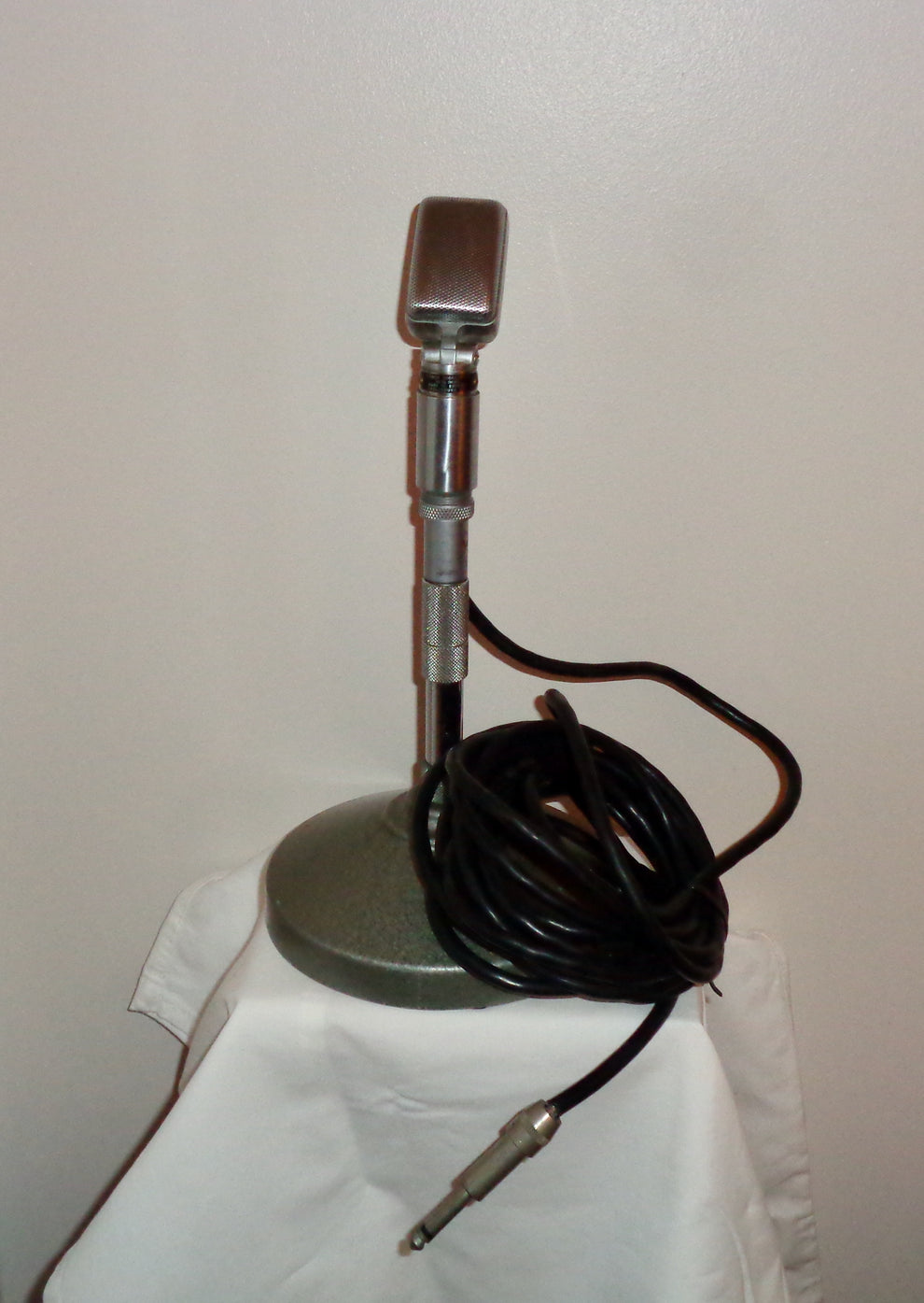 1960s Reslo RBL Black Label Ribbon Microphone 30-50 Ohm With Stand ...