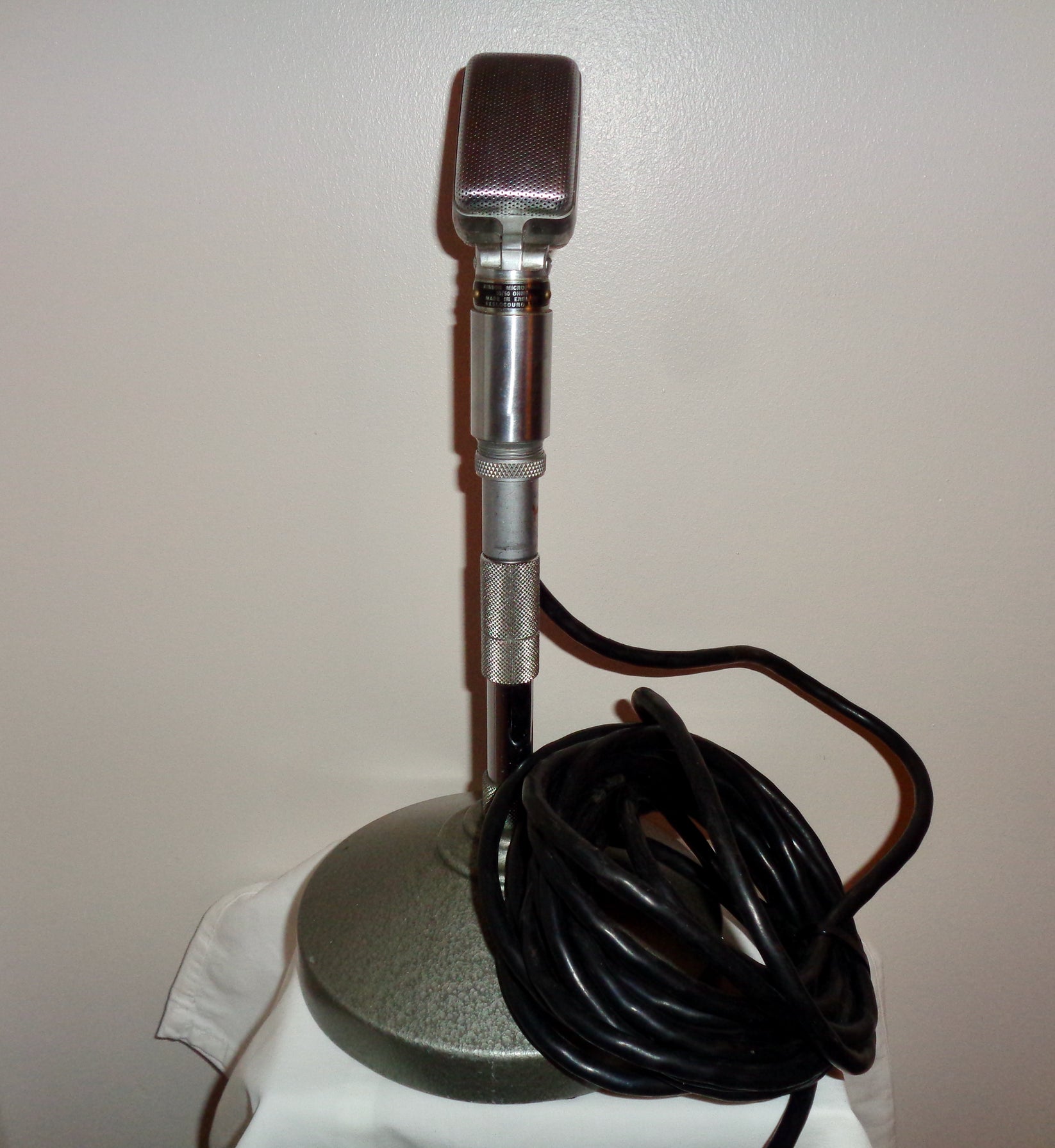1960s Reslo RBL Black Label Ribbon Microphone 30-50 Ohm With Stand ...