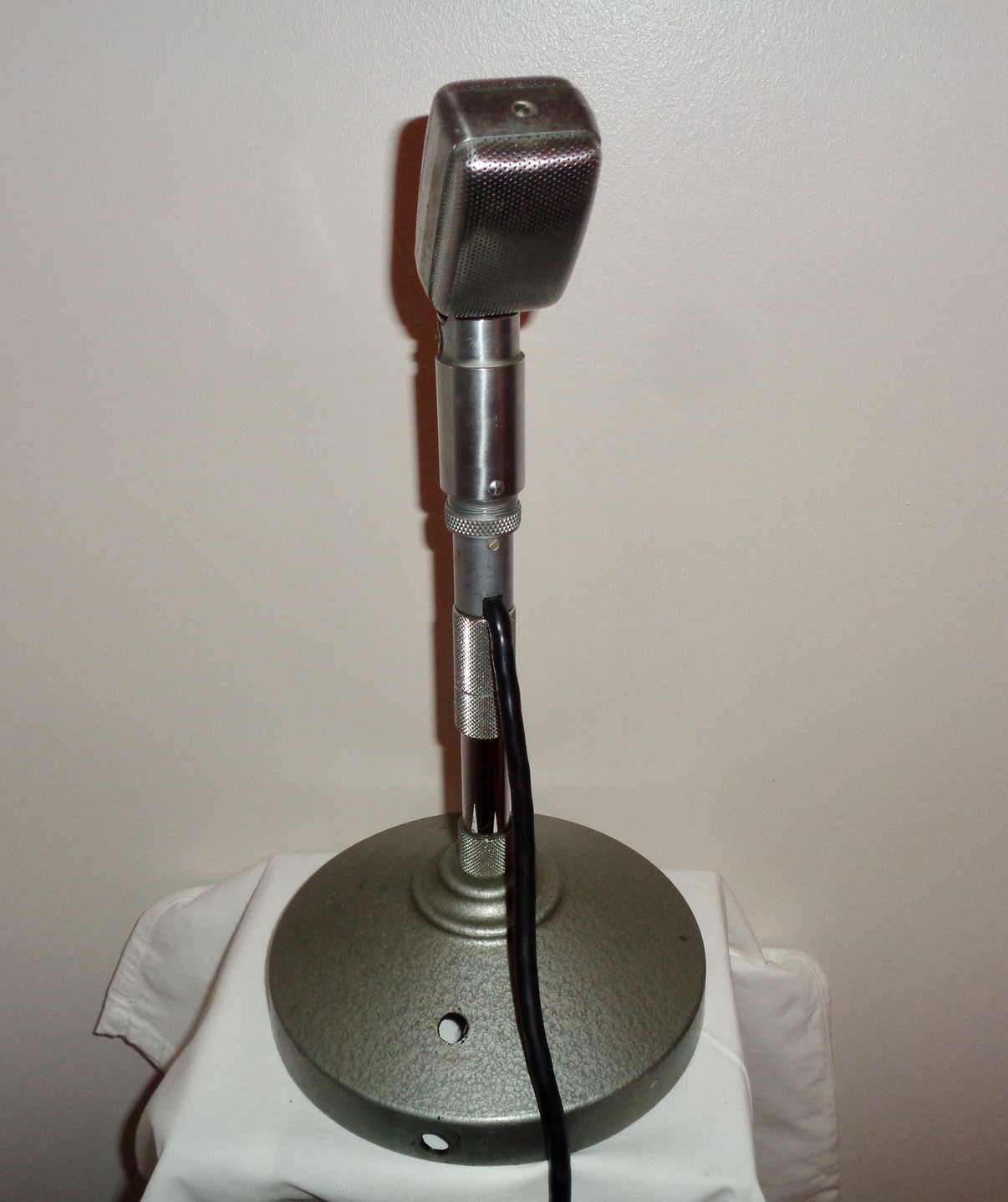 1960s Reslo RBL Black Label Ribbon Microphone 30-50 Ohm With Stand ...