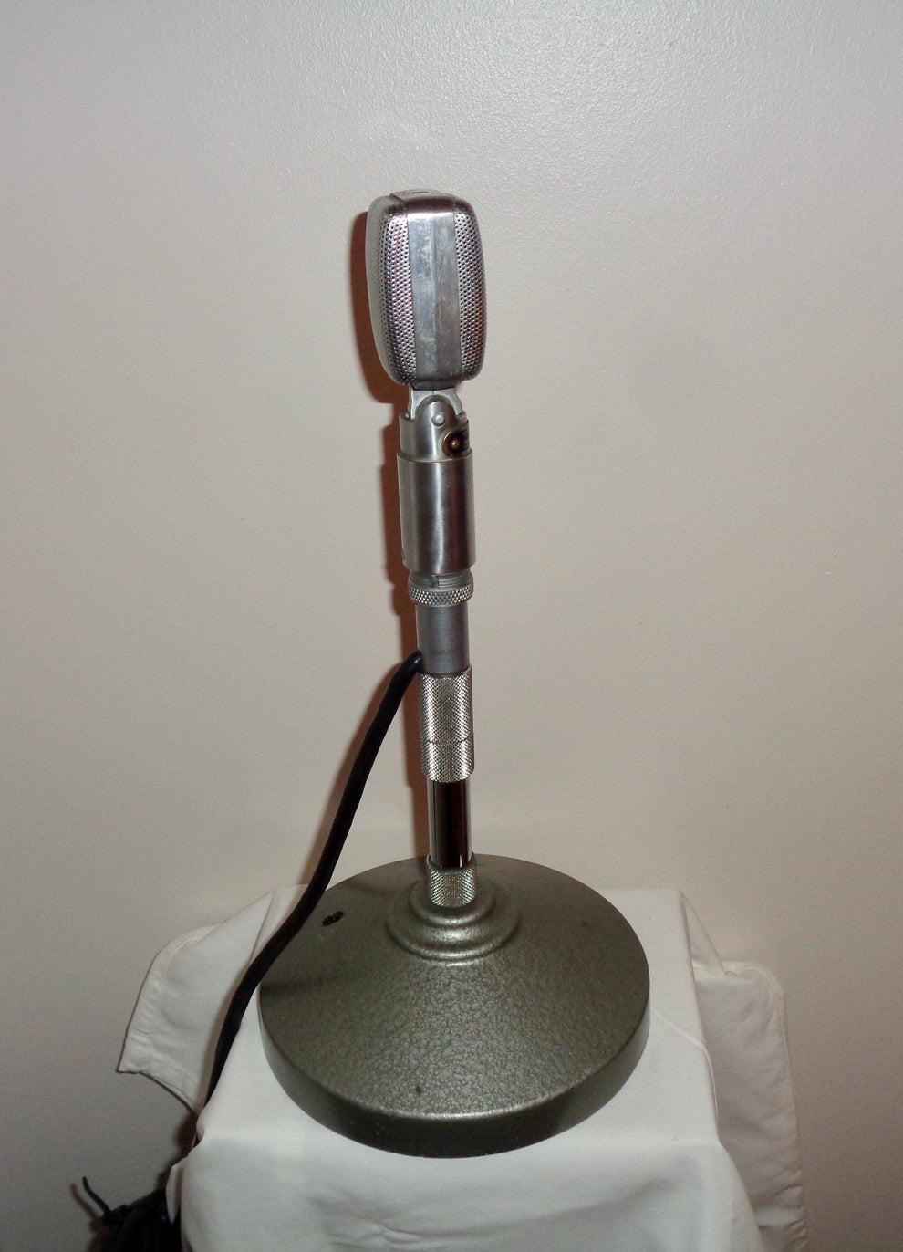 1960s Reslo RBL Black Label Ribbon Microphone 30-50 Ohm With Stand ...