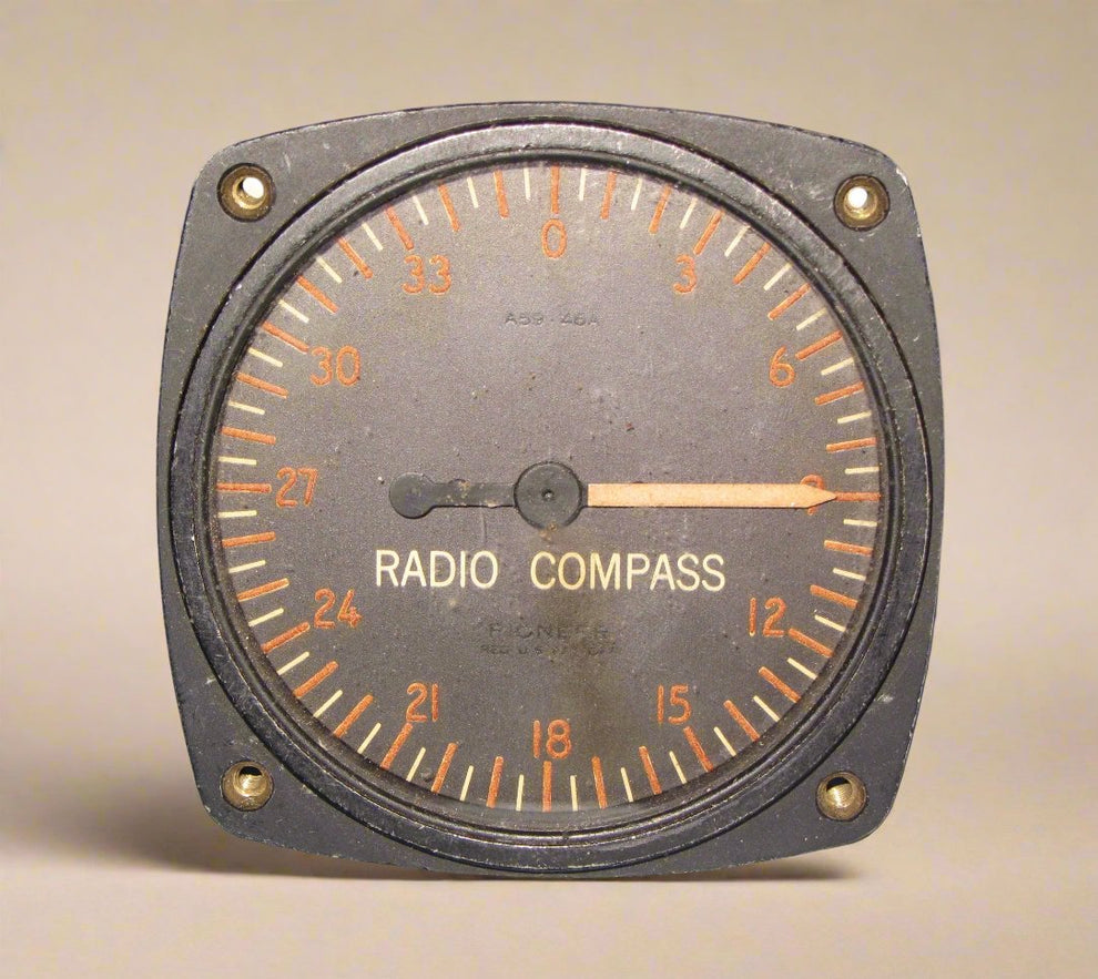 WW2 Bendix Pioneer Radio Compass Indicator US Army 1-81-A – Mullard ...
